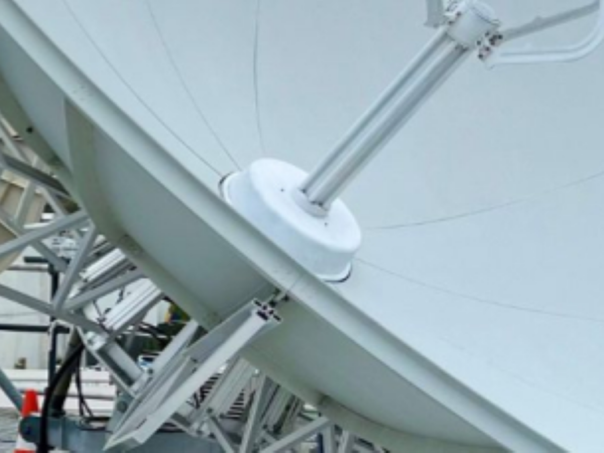 More precise positioning with first new satellite dish completed ...
